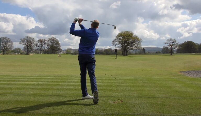 The Follow Through in Golf - A Simple Technique to Finish Your Swing ...